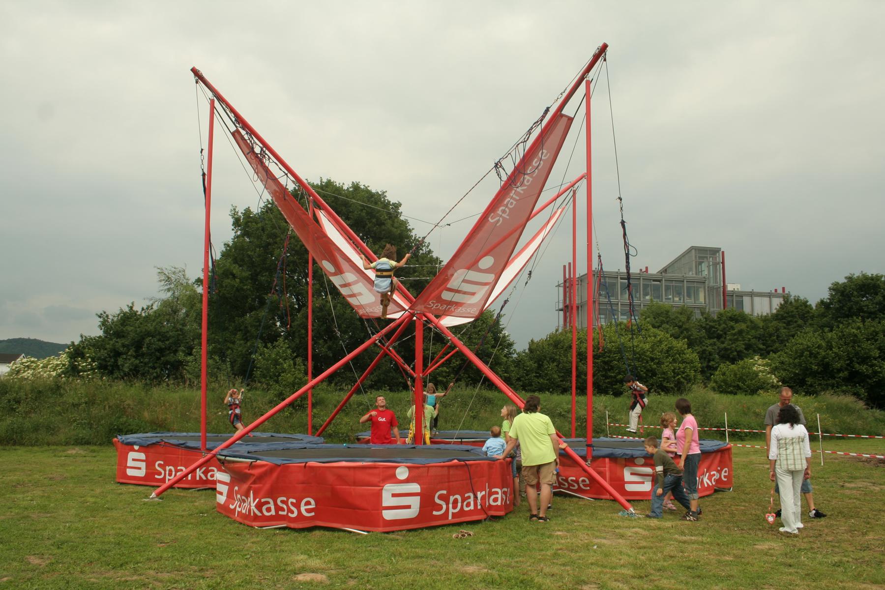 Bungee-Trampolin (4-fach) – Live Eventservice